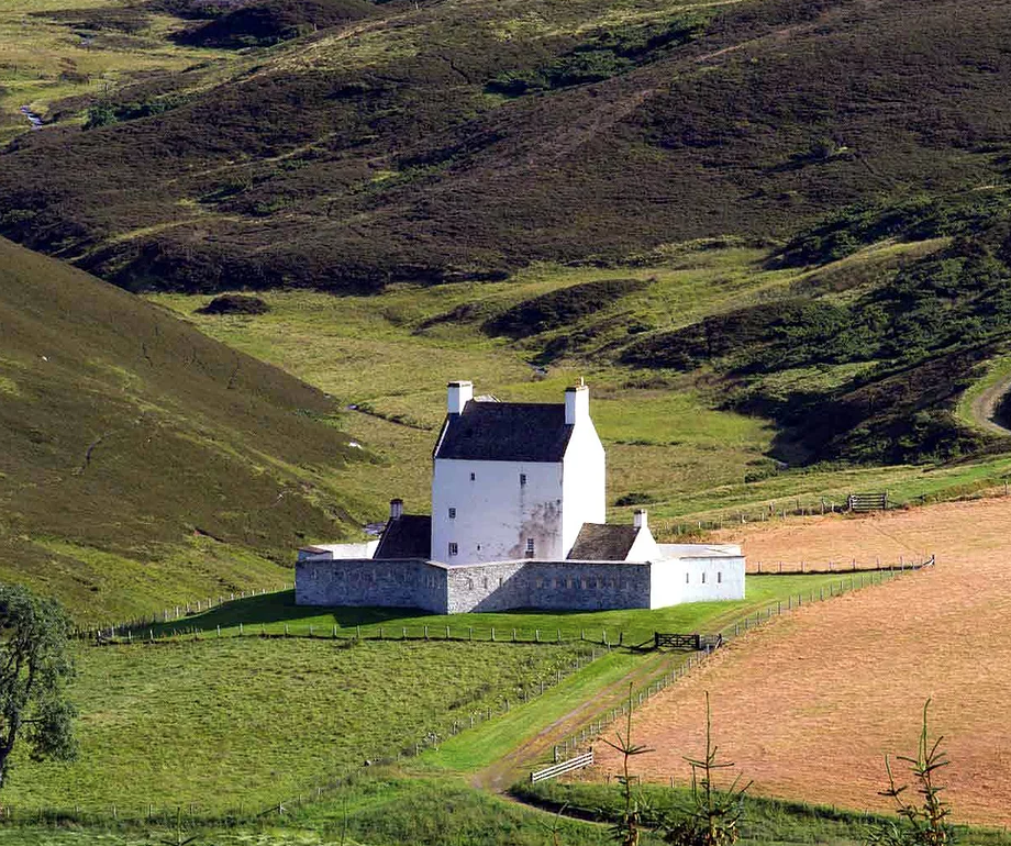 The Castles of Clan Forbes | ScotlandShop