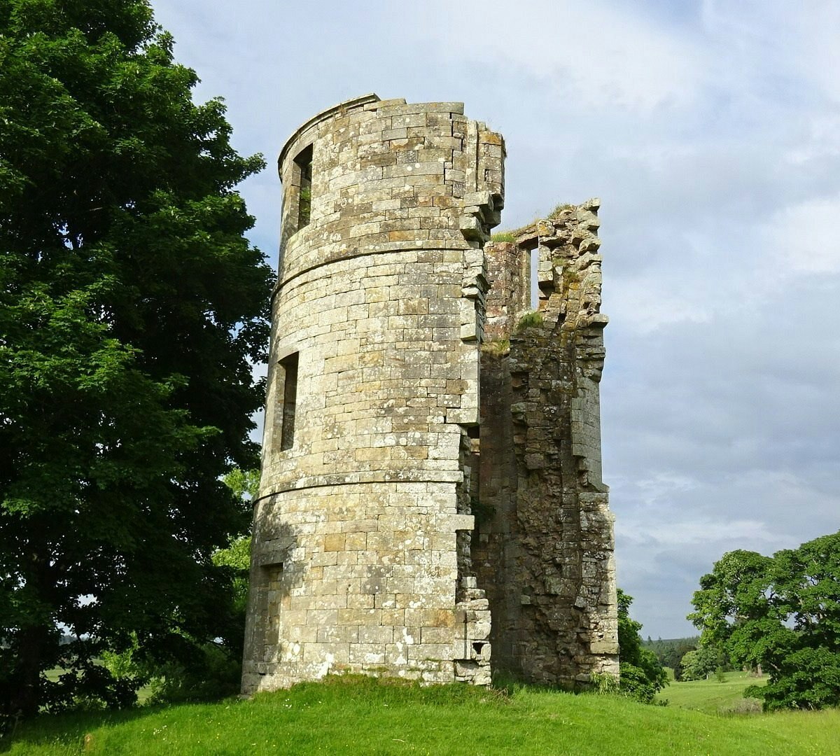 The Castles of Clan Home | ScotlandShop