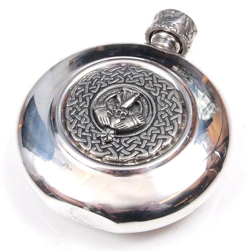 Luxury Clan Crest Sporran Flask | Up to 500 Tartans | ScotlandShop